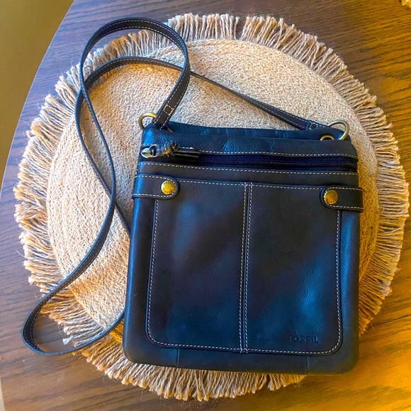 Fossil | Bags | Fossil Genuine Leather Crossbody Bag | Poshmark